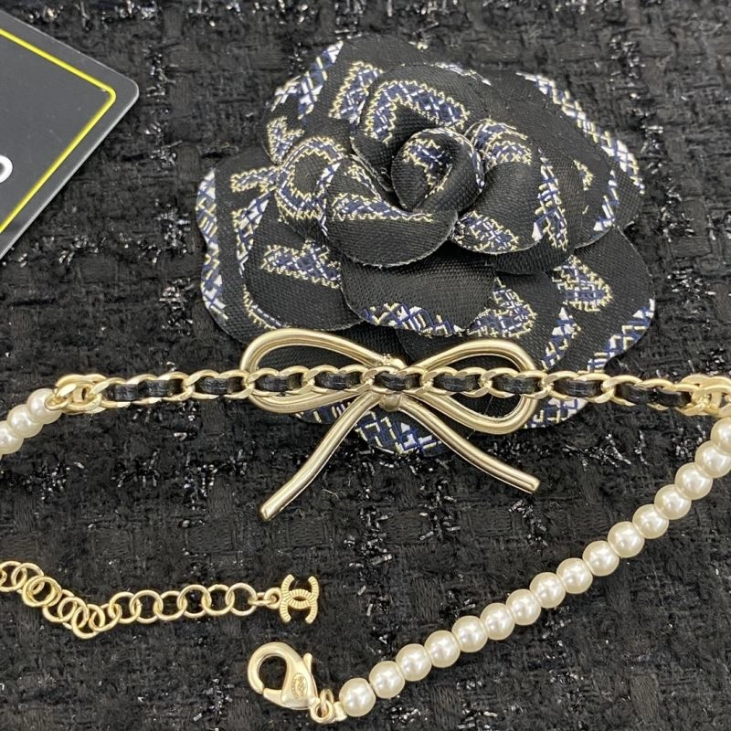 Top mirror Chanel Necklaces