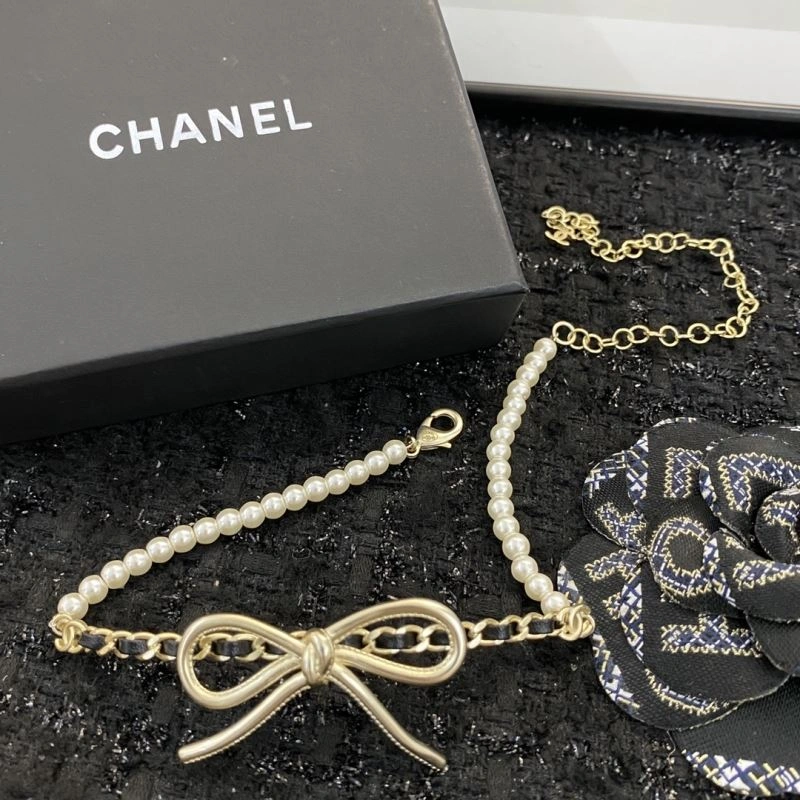 Top mirror Chanel Necklaces