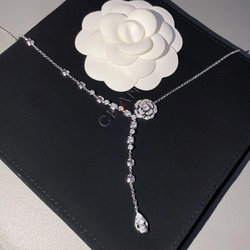 Bargain Chanel Necklaces