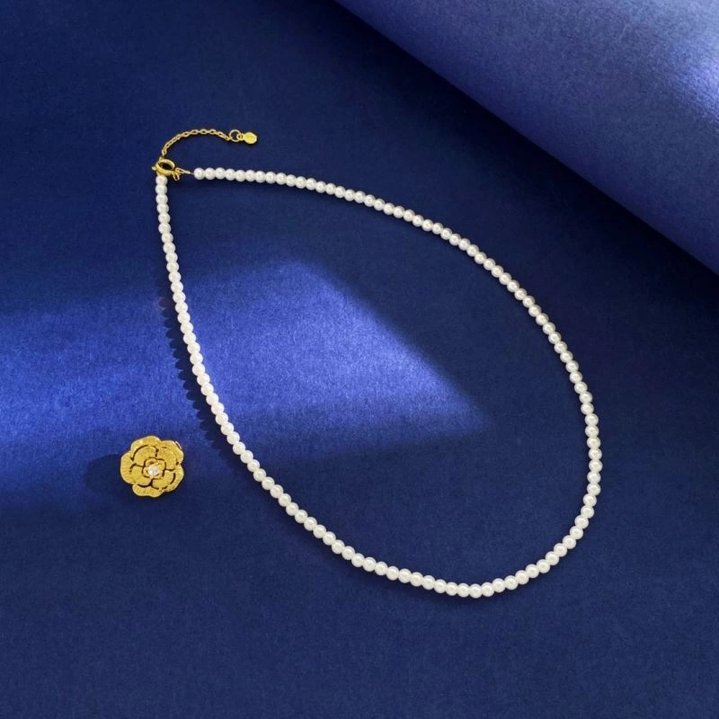Cut-rate Chanel Necklaces