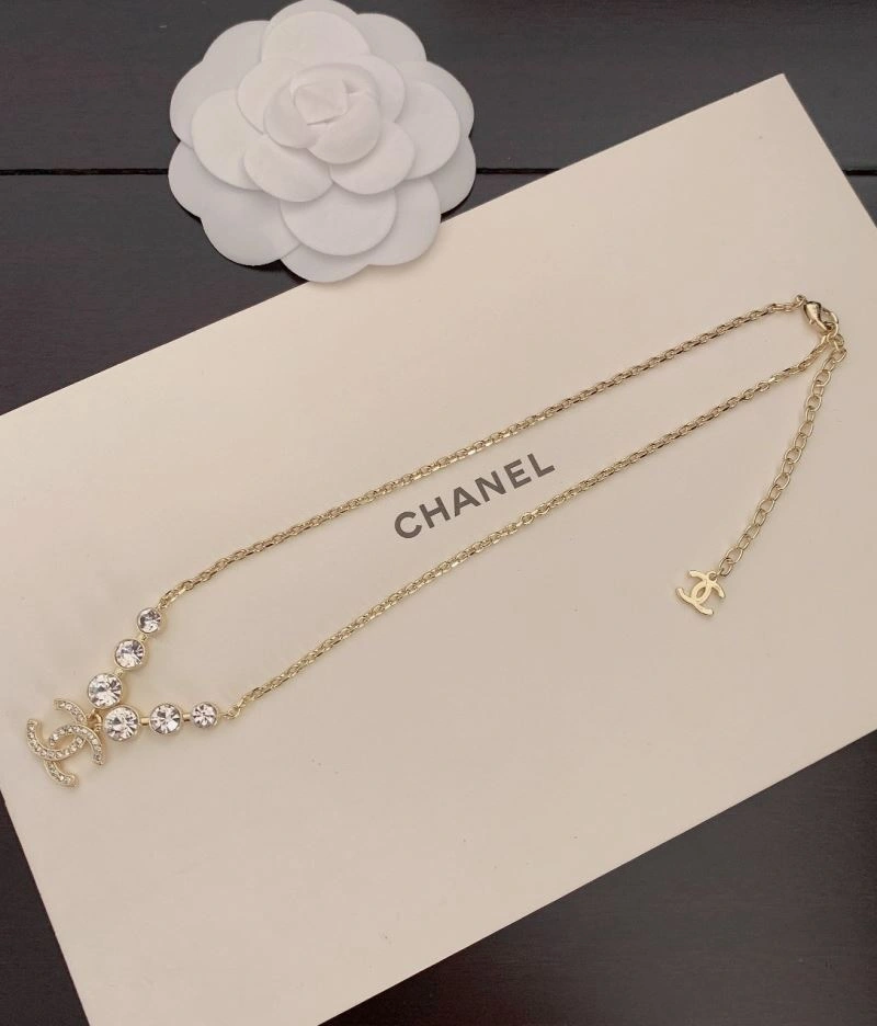 Top match Chanel Necklaces