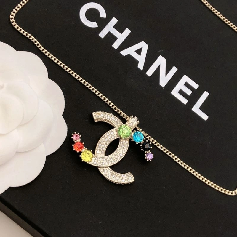 Top match Chanel Necklaces