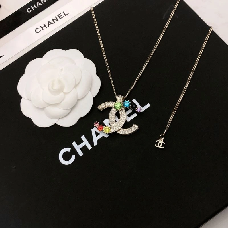 Top match Chanel Necklaces