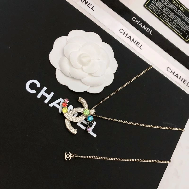 Top match Chanel Necklaces