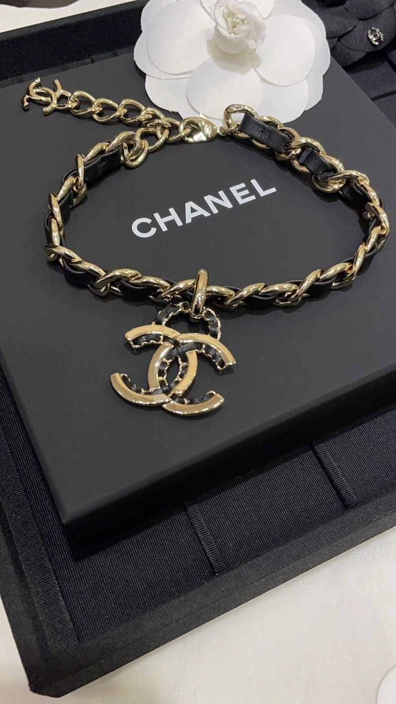 Top match Chanel Necklaces