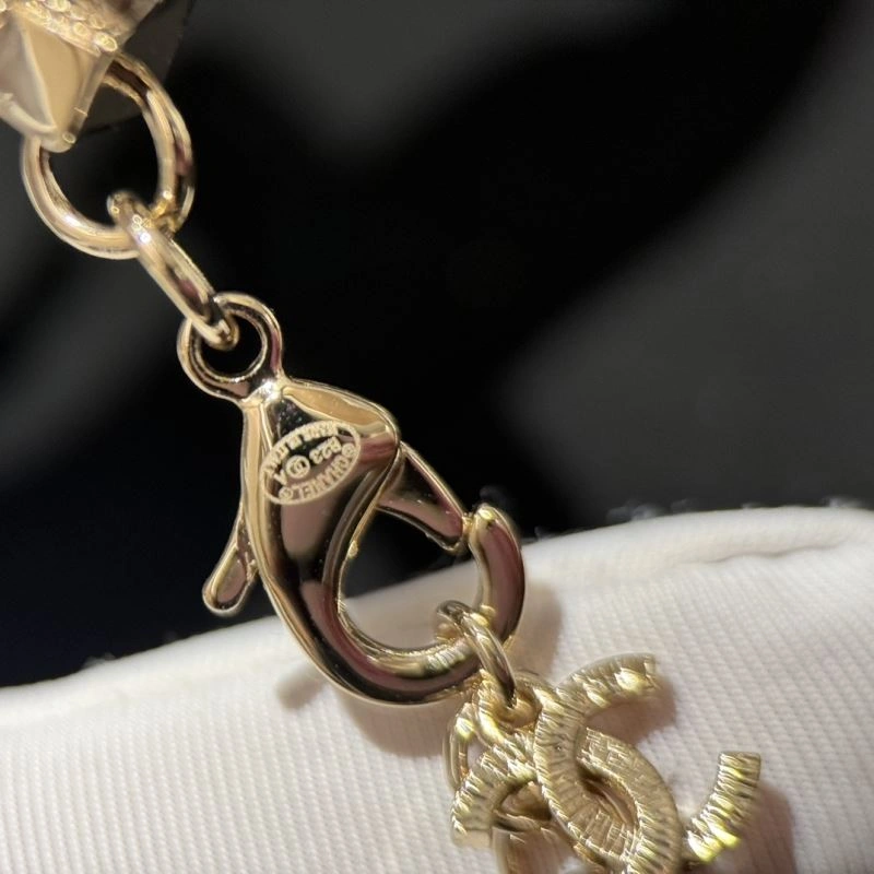 Accurate model Chanel Necklaces