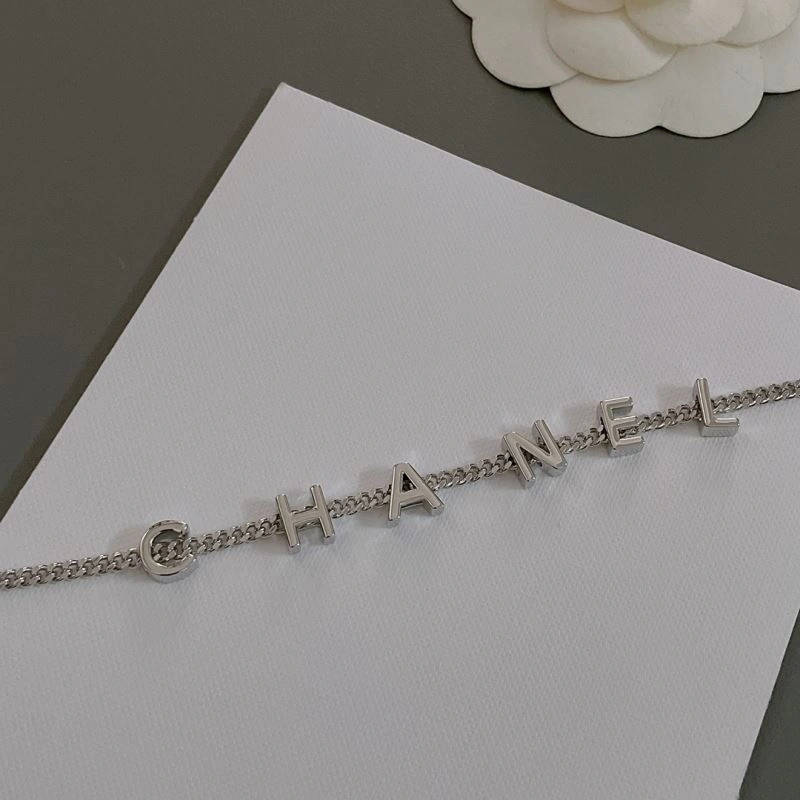 Top match Chanel Necklaces