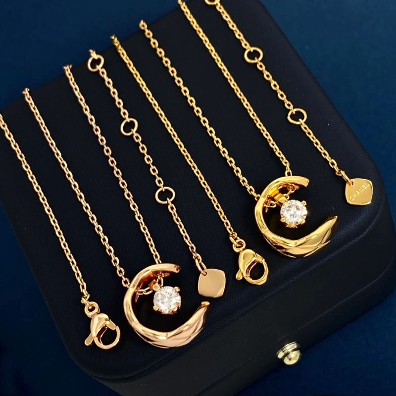 Original Chanel Necklaces