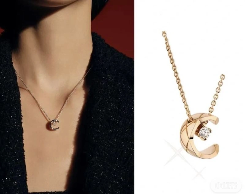 Original Chanel Necklaces
