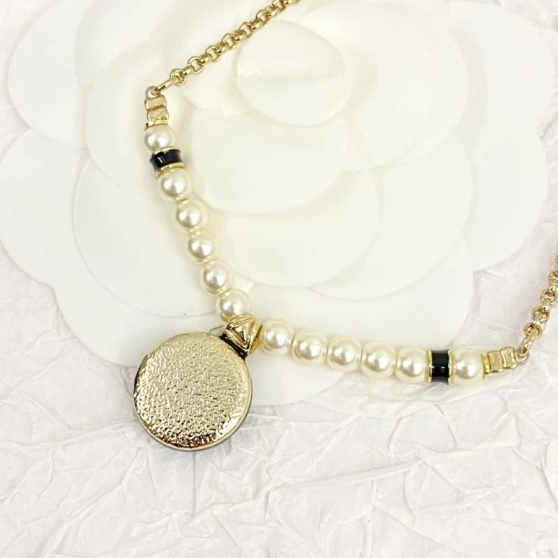 1:1 copy Chanel Necklaces