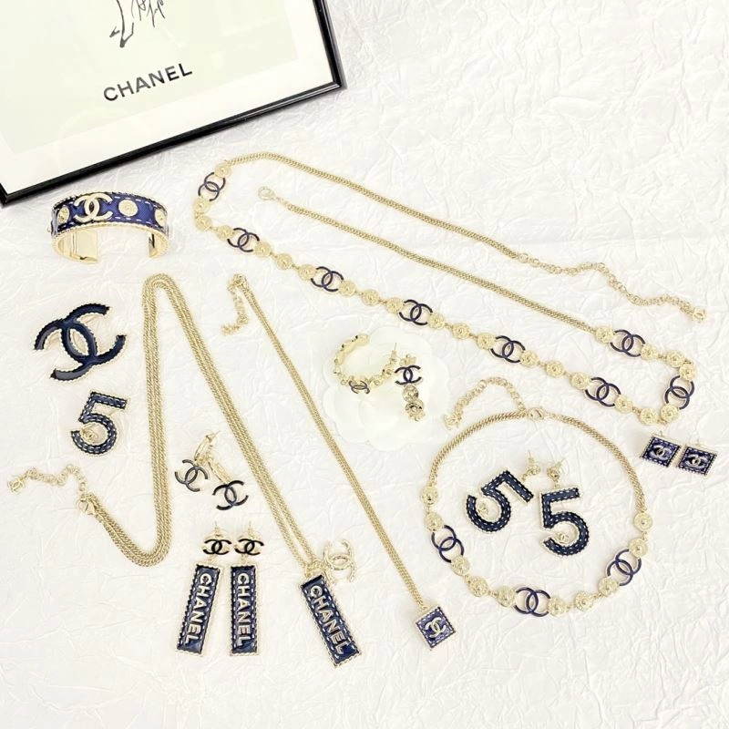 Brand-authenticated Chanel Necklaces