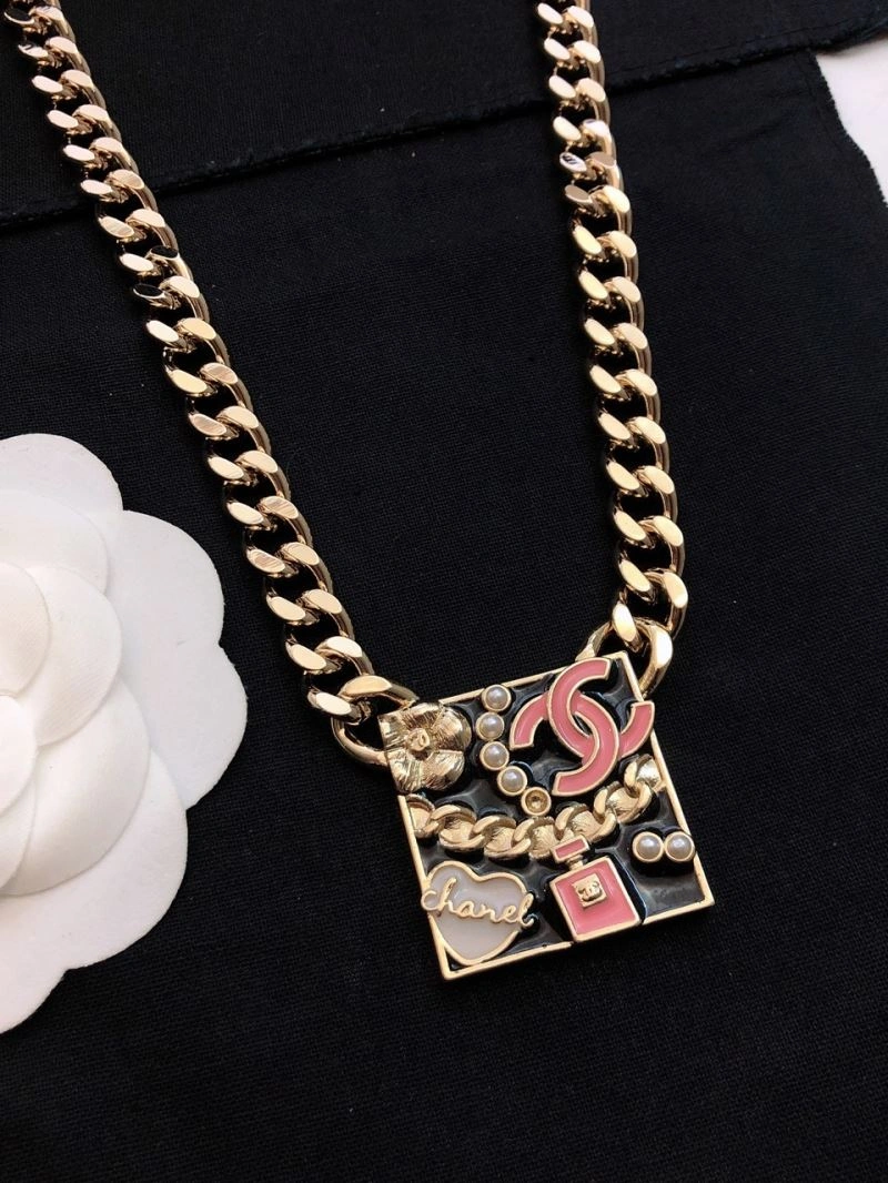 Inexpensive Chanel Necklaces