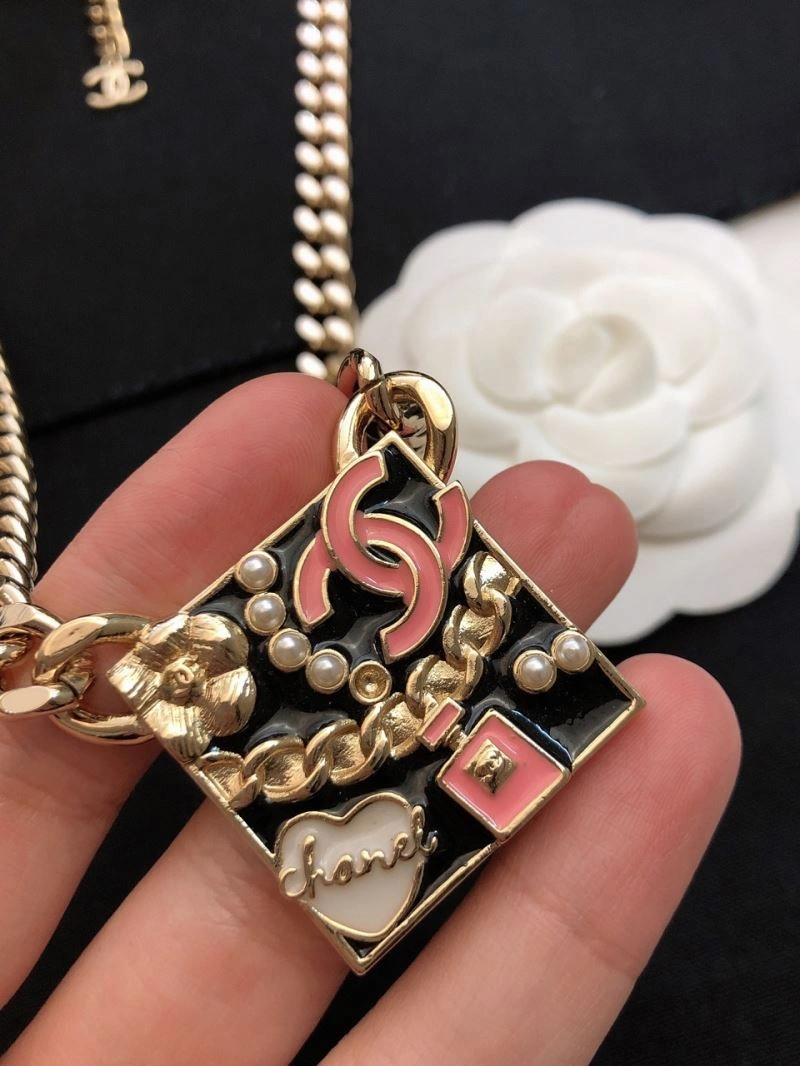 Inexpensive Chanel Necklaces