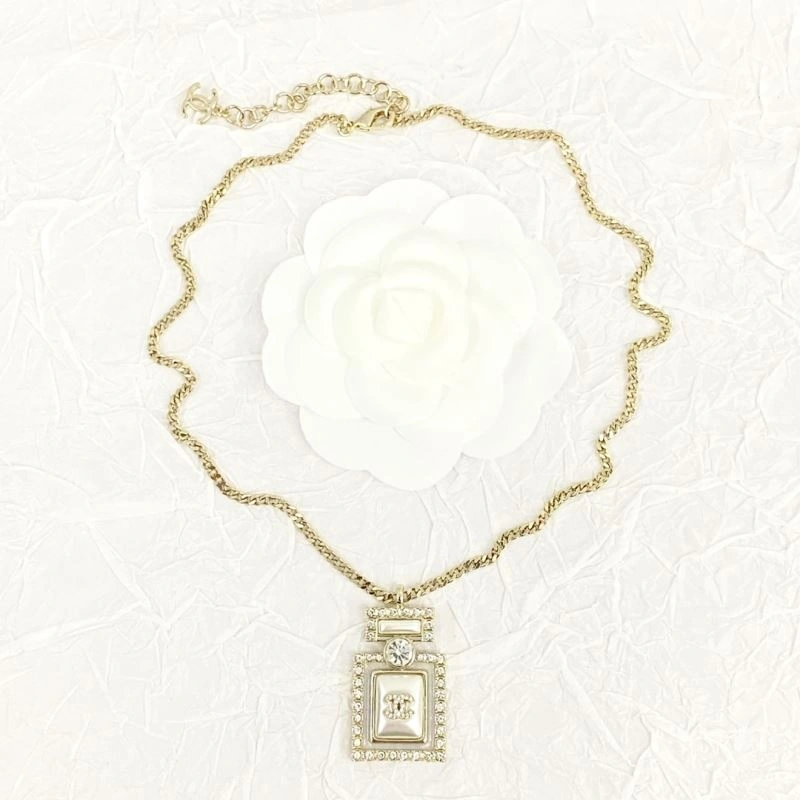 Precise copy Chanel Necklaces