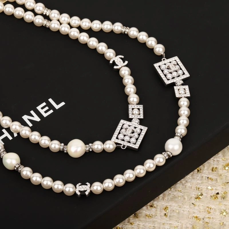 Cut-rate Chanel Necklaces