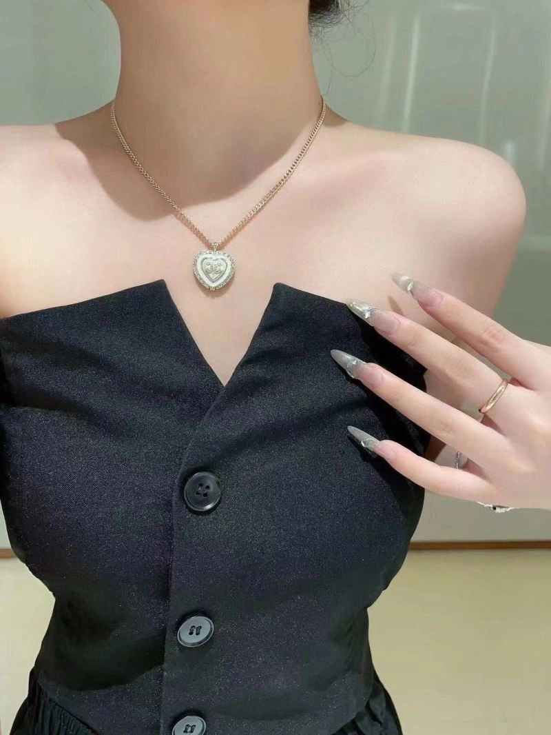 Top match Chanel Necklaces