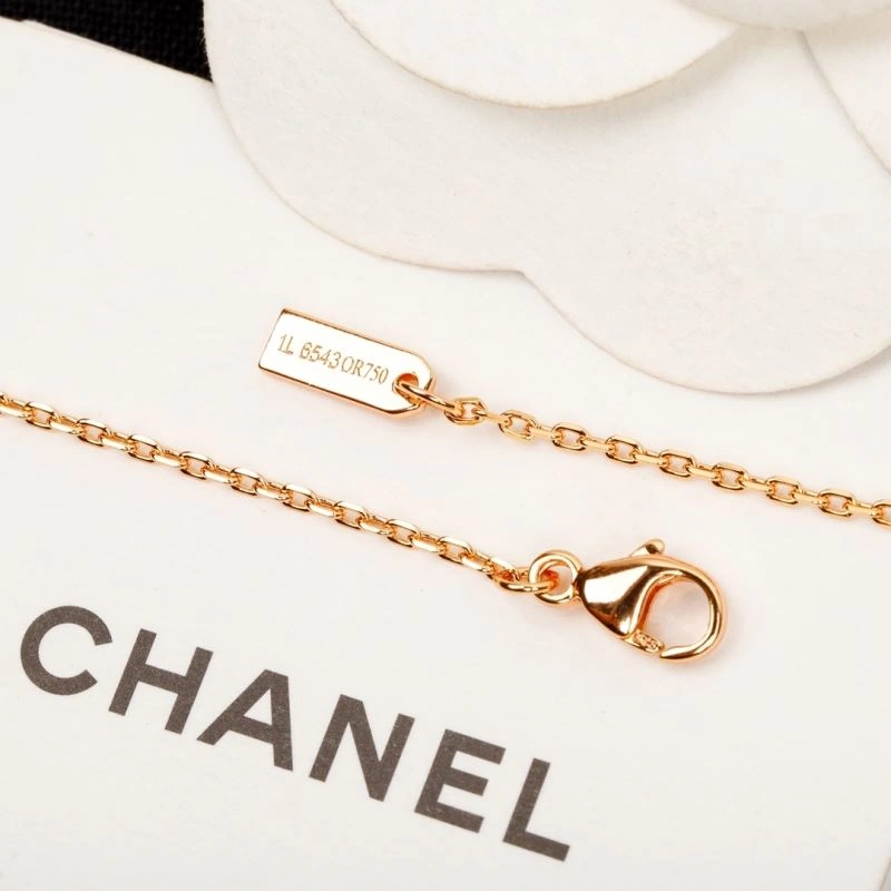 Original Chanel Necklaces