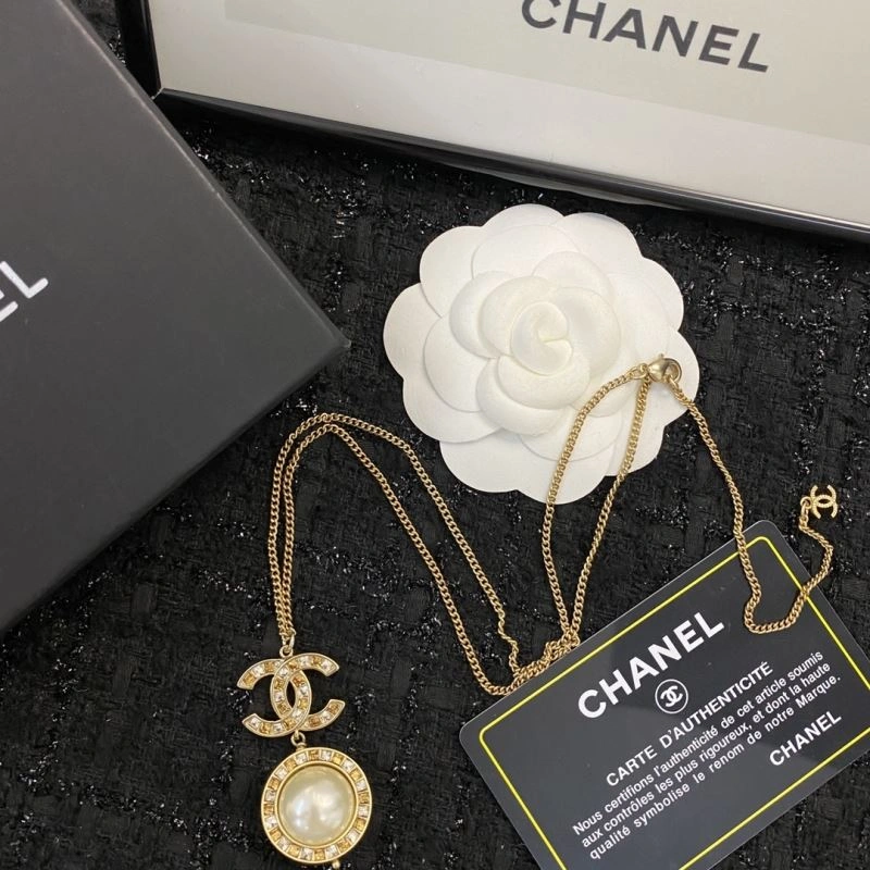 Accurate model Chanel Necklaces