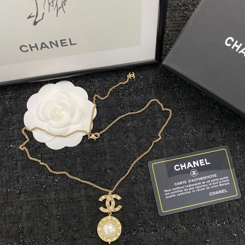 Accurate model Chanel Necklaces