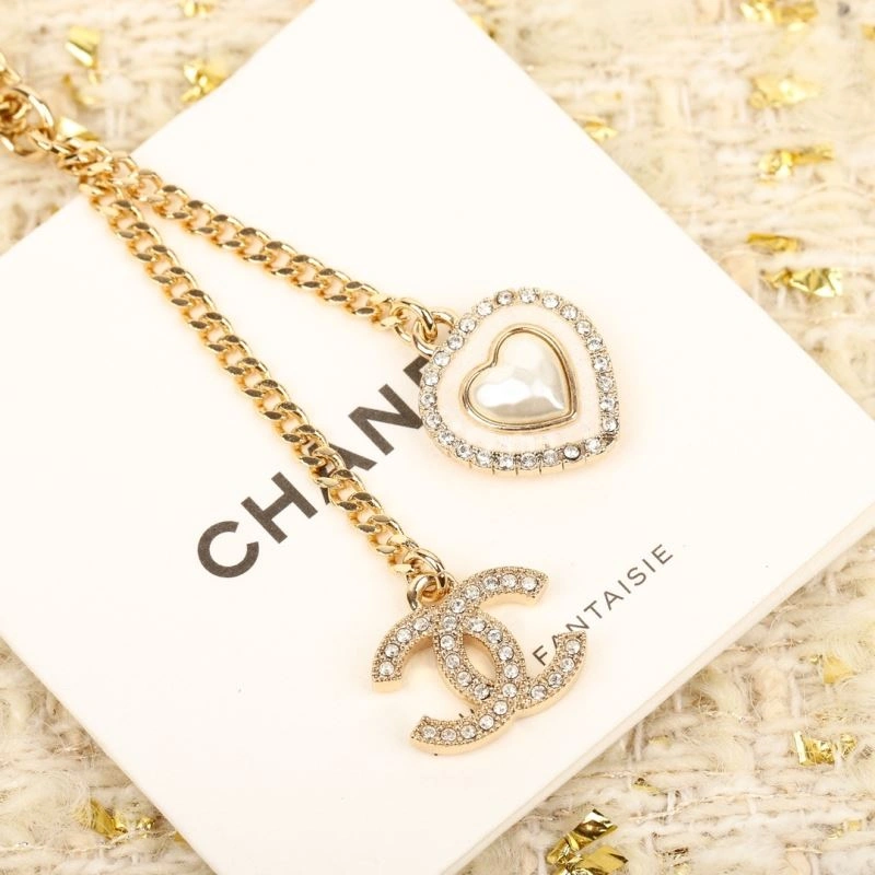 Top match Chanel Necklaces