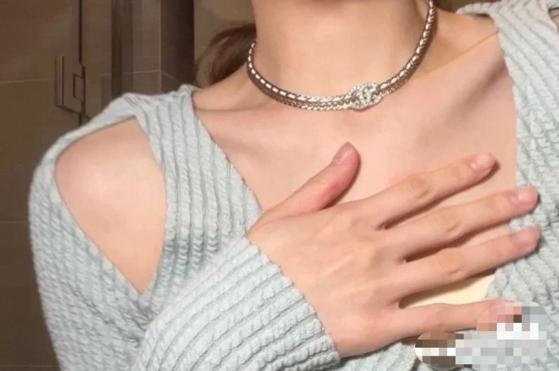 Reasonably priced Chanel Necklaces
