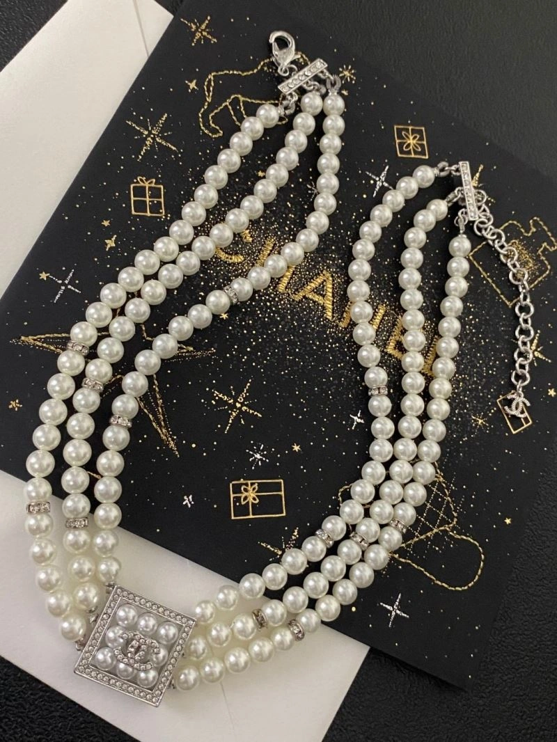 Bargain Chanel Necklaces