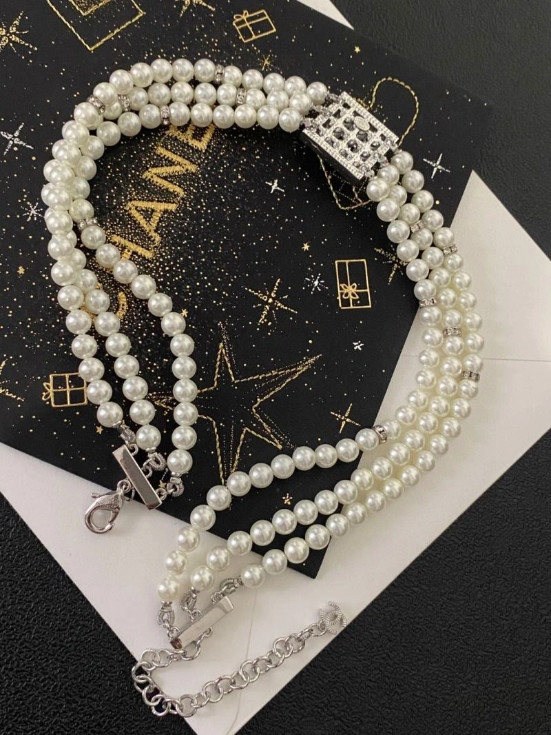 Bargain Chanel Necklaces