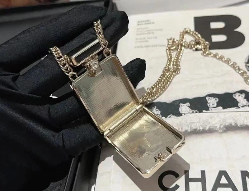 Brand-original Chanel Necklaces