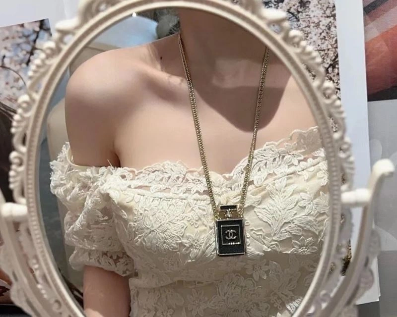 Brand-original Chanel Necklaces