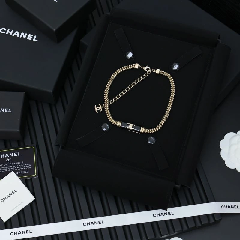 Brand-authenticated Chanel Necklaces