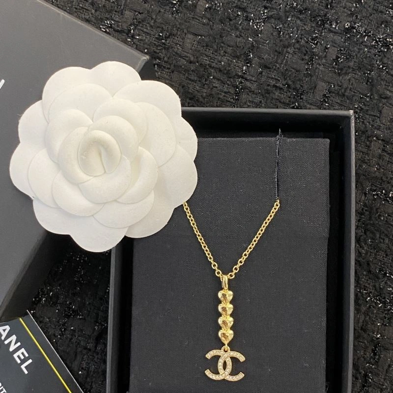 Top match Chanel Necklaces