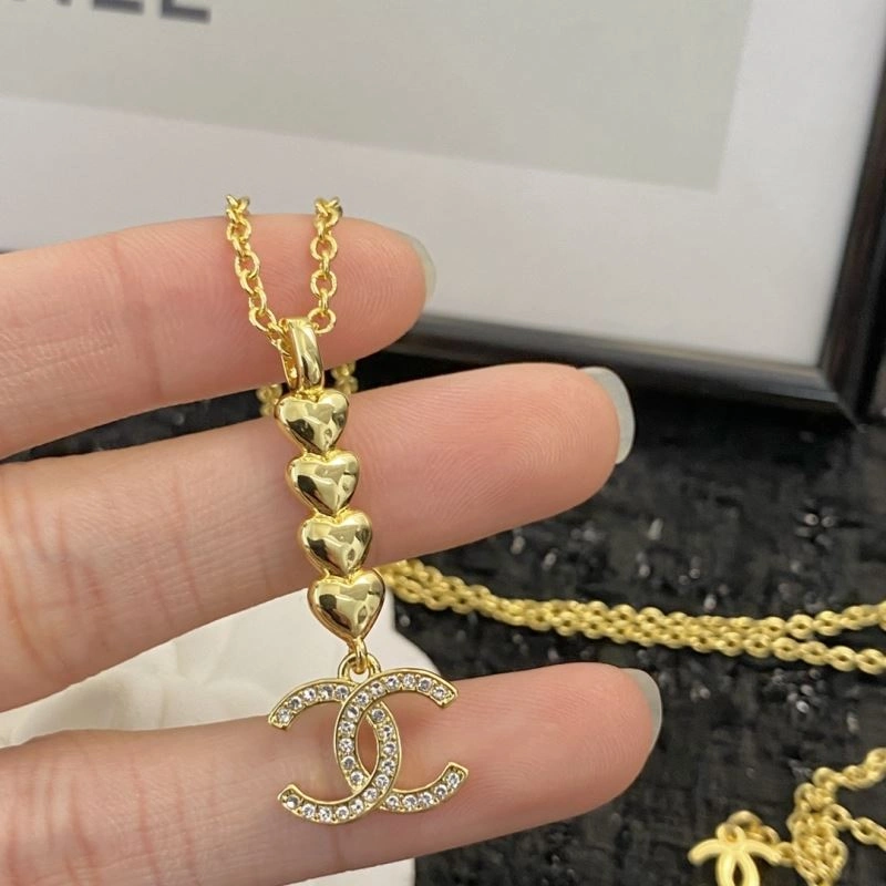 Top match Chanel Necklaces