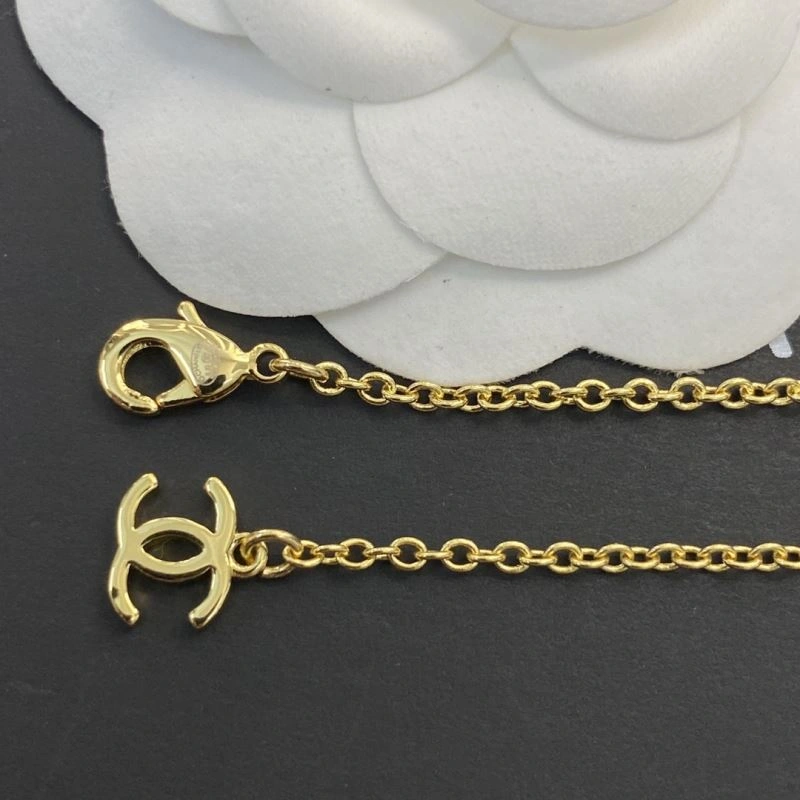 Top match Chanel Necklaces