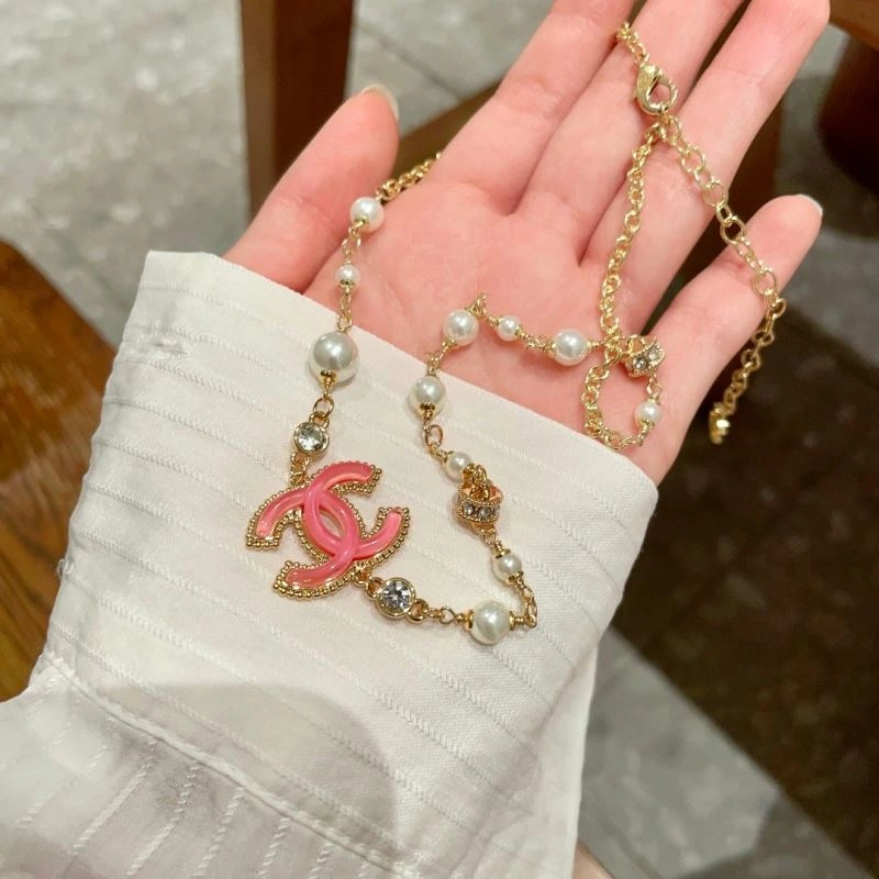Accurate model Chanel Necklaces