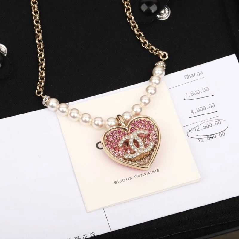 Top mirror Chanel Necklaces
