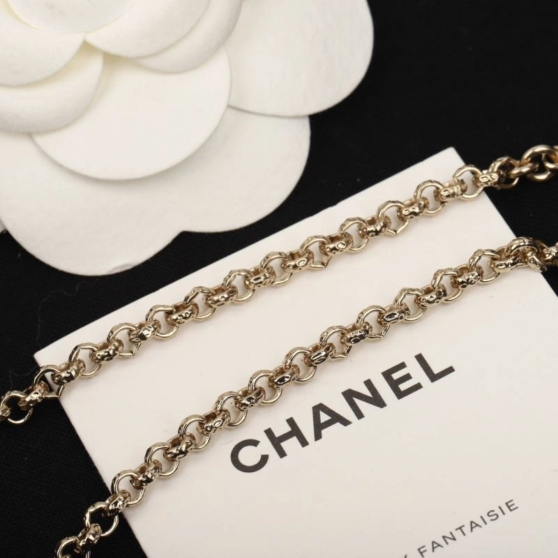 Top mirror Chanel Necklaces