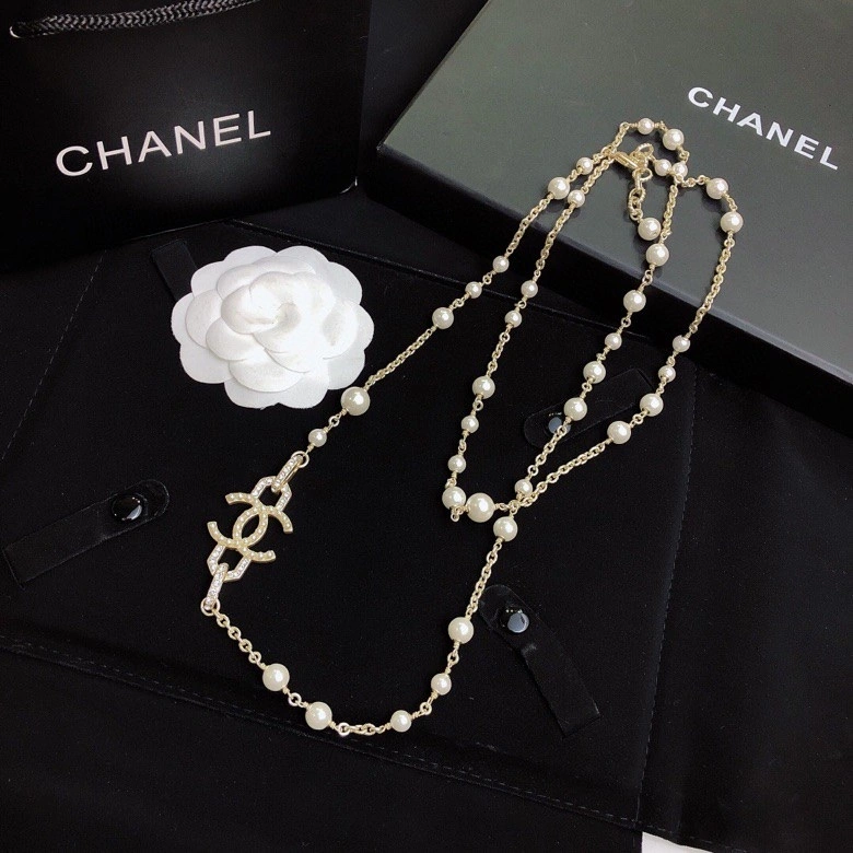 Brand-authenticated Chanel Necklaces