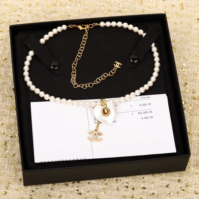 Accurate model Chanel Necklaces