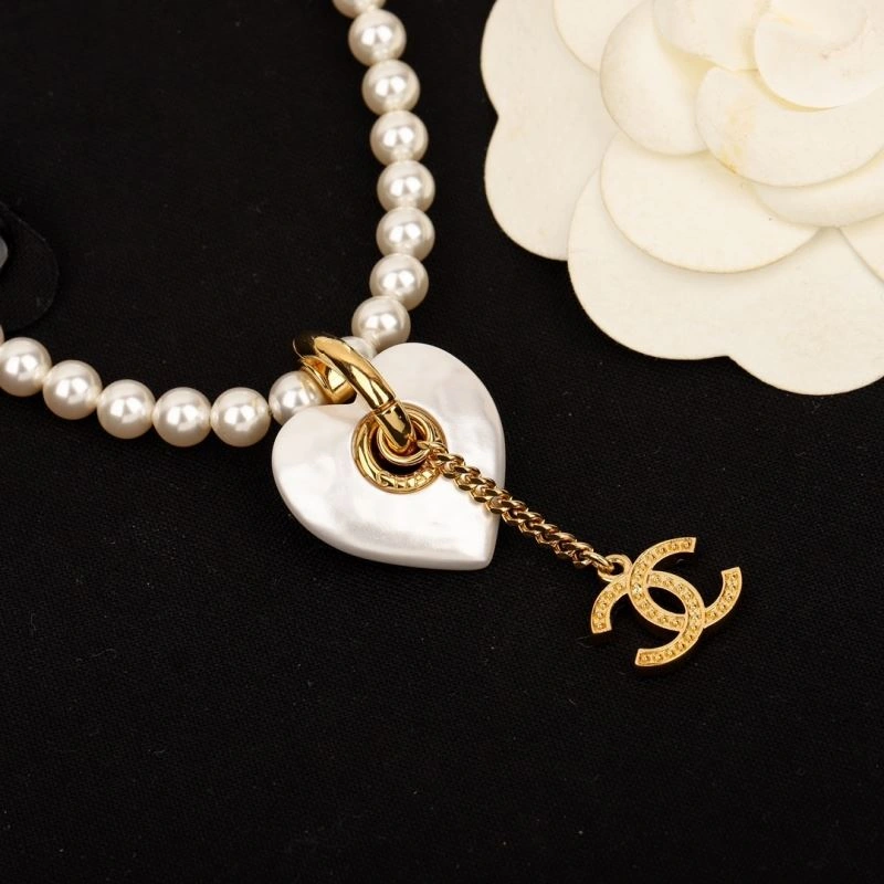 Accurate model Chanel Necklaces