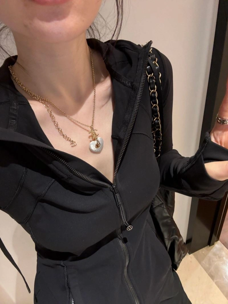 Cut-rate Chanel Necklaces