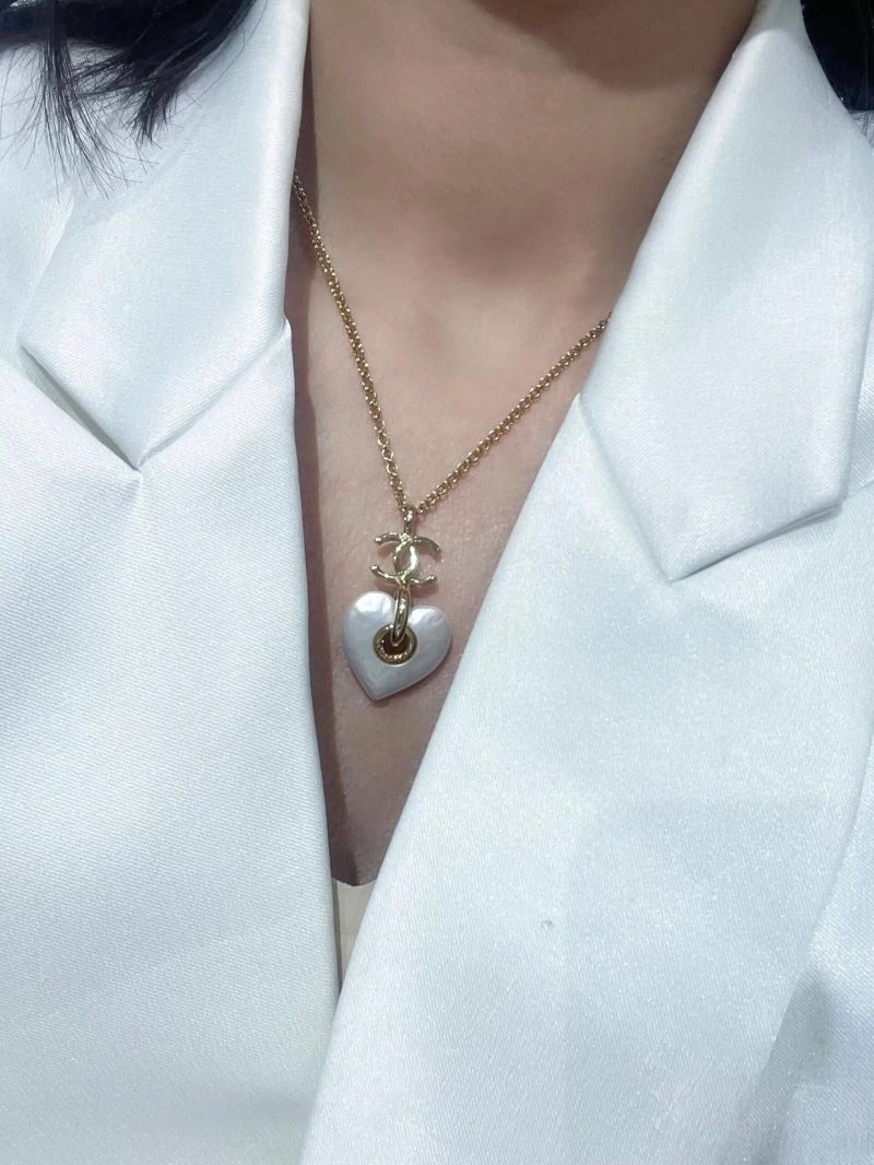 Cut-rate Chanel Necklaces