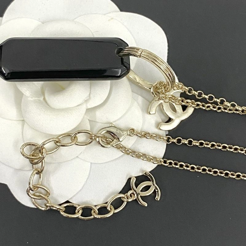 Accurate model Chanel Necklaces