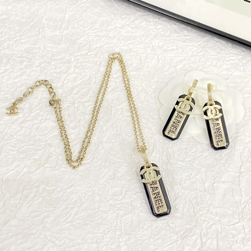 Accurate model Chanel Necklaces