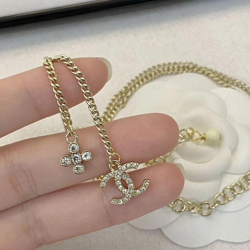 Top match Chanel Necklaces