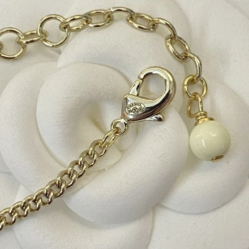 Top match Chanel Necklaces