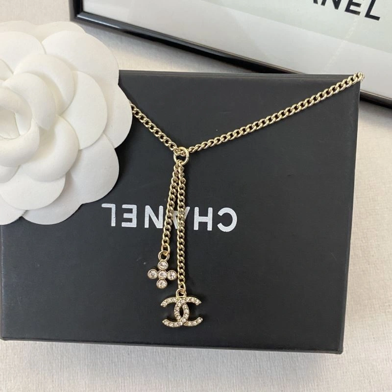 Top match Chanel Necklaces