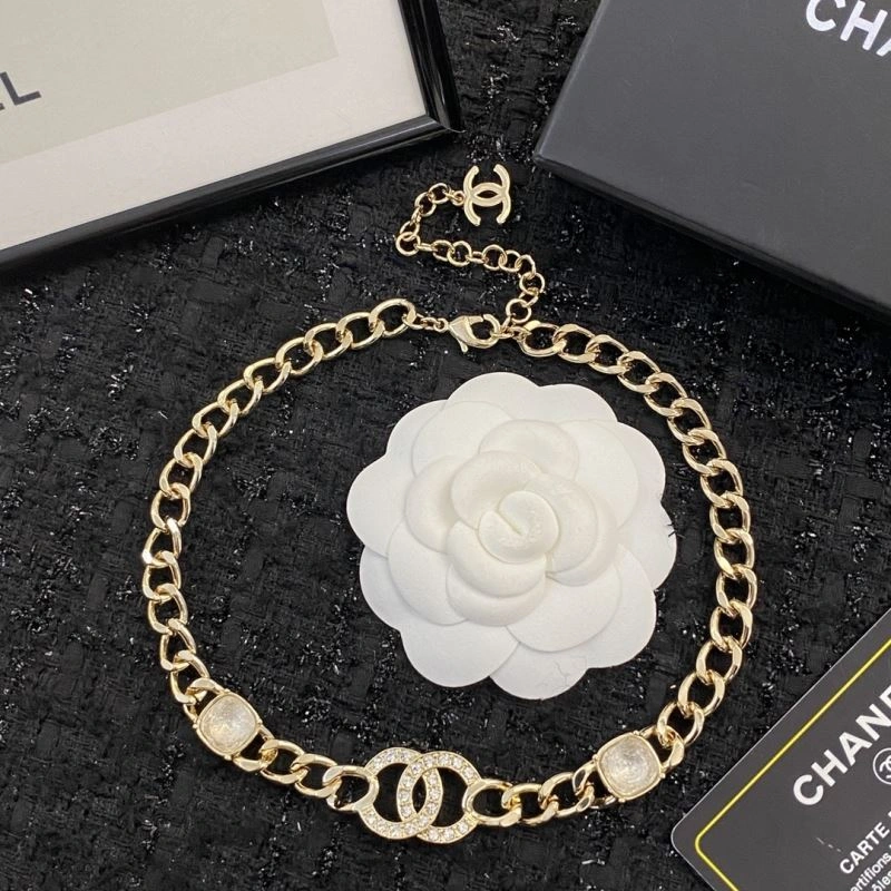 Top match Chanel Necklaces