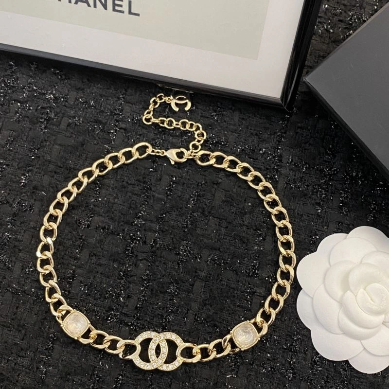 Top match Chanel Necklaces