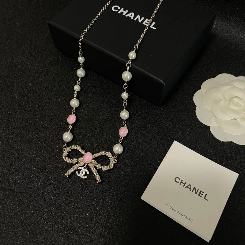 Top mirror Chanel Necklaces