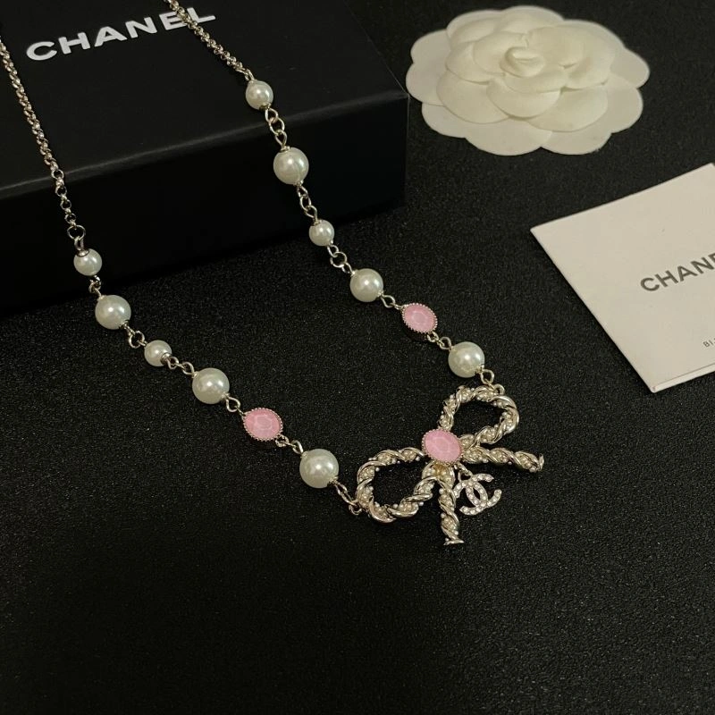 Top mirror Chanel Necklaces